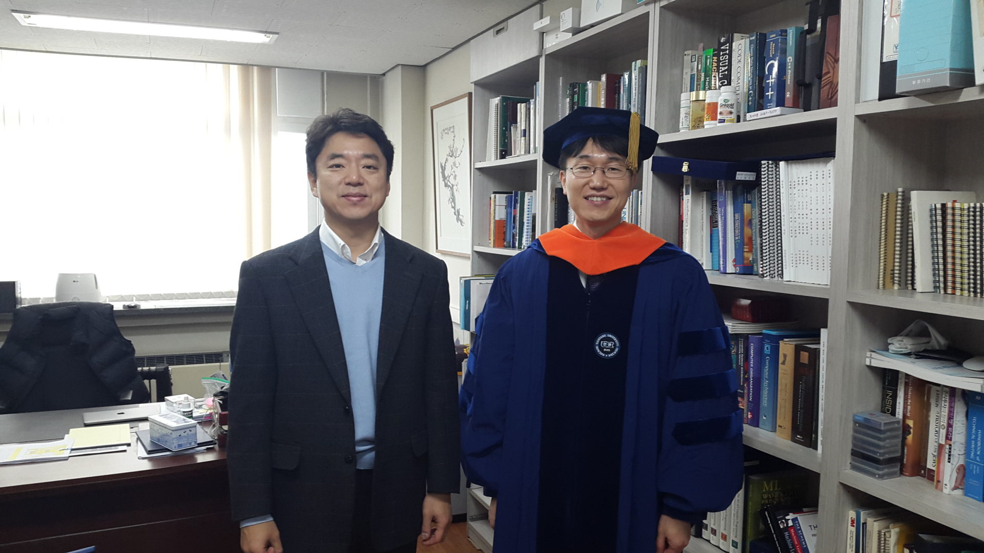 Myungsik Kim, glorious PhD from ESOS Lab. - KAIST OS Lab